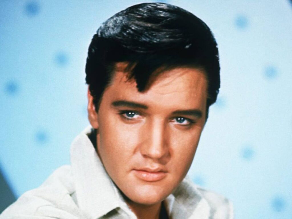 21 Unbelievable Facts About The King Of Rock 'n' Roll: Elvis Presley ...